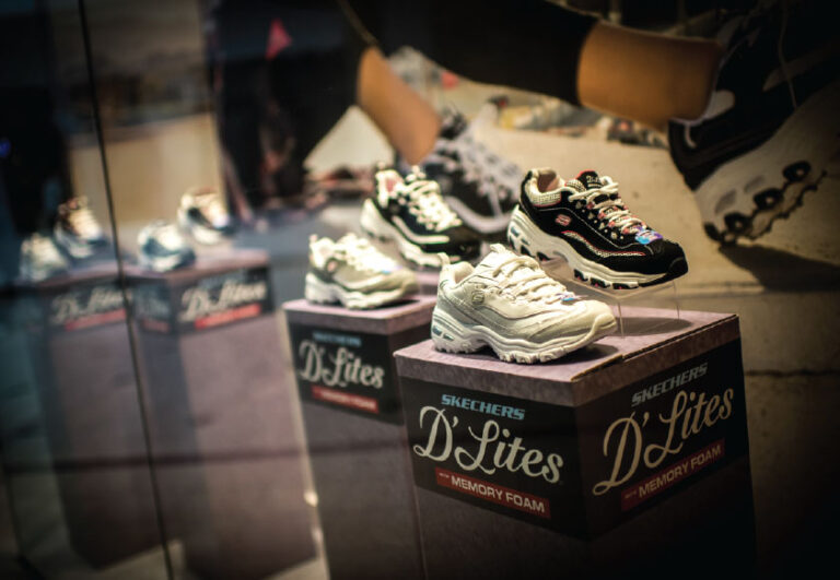 SKECHERS AUSTRALIA: Skechers D’lites Window and POS Displays - Dashing ...