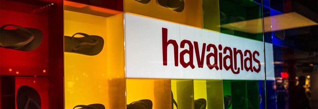AQUEO GROUP - Havaianas Acrylic window display - Dashing Group