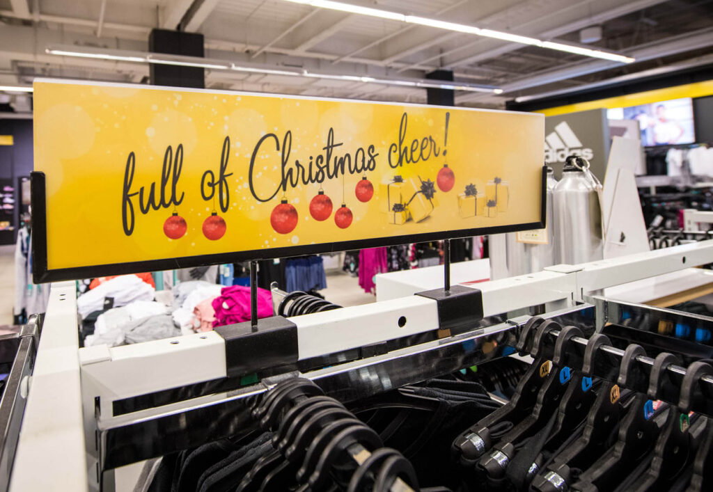 SUPER RETAIL GROUP: Christmas Window and In-store Campaign - Dashing Group